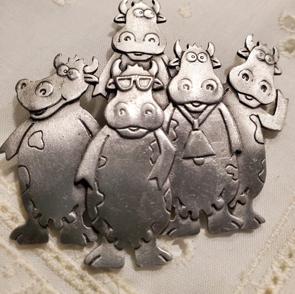 J J | Jewelry | Vtg Signed Jj Pewter Herd Of Laughing Cows Brooch Pin ...
